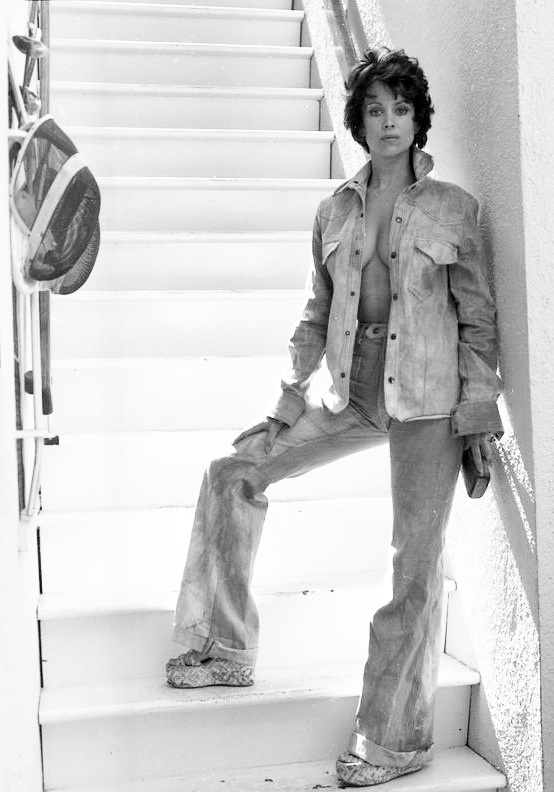 Thighs Wide Shut | Tag Archive | Phyllis Davis