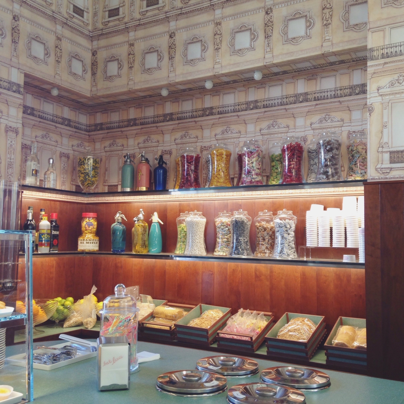 Mouth By Mouth Wes | Thighs Wide Shut