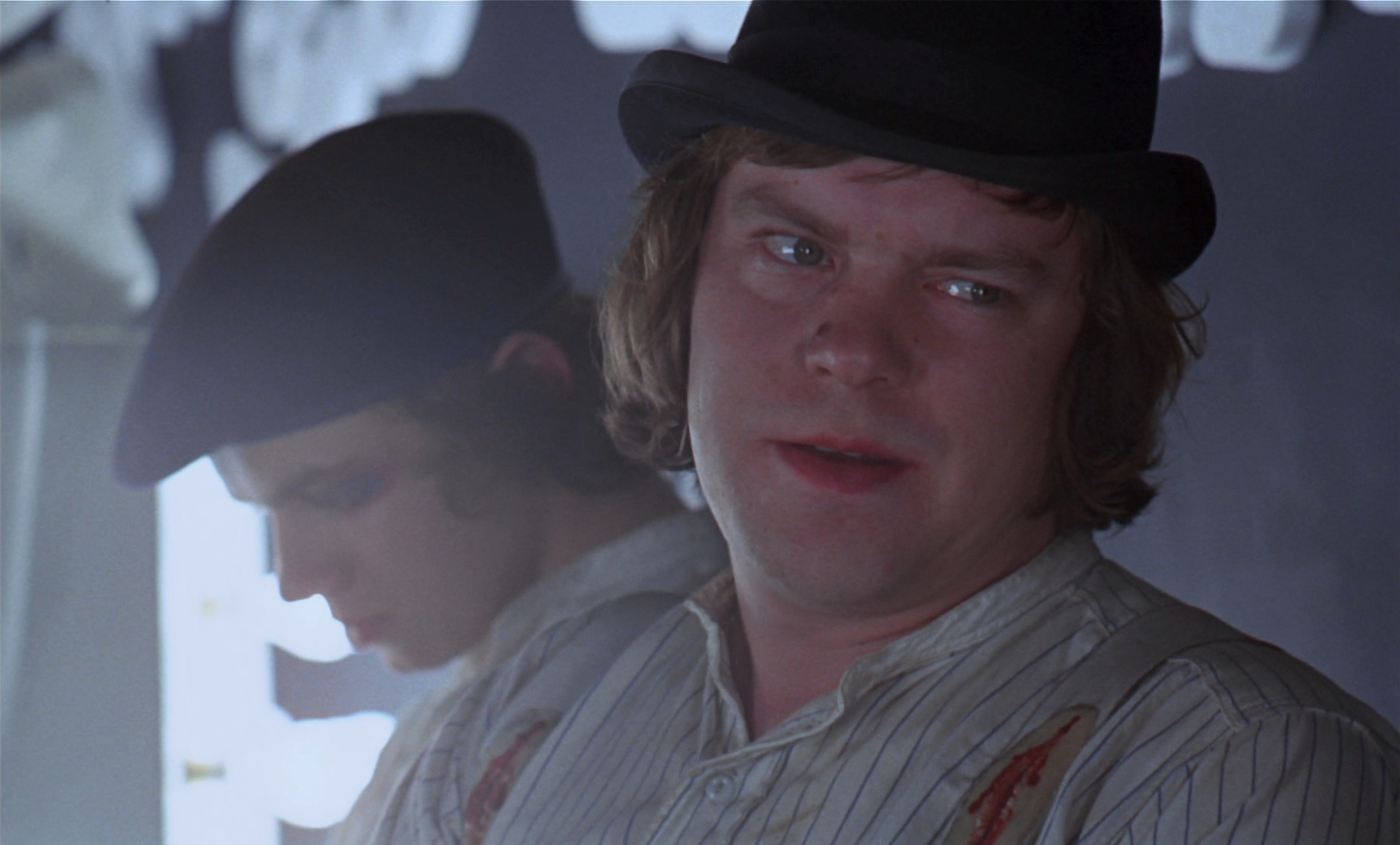 dim sorta smile | Thighs Wide Shut